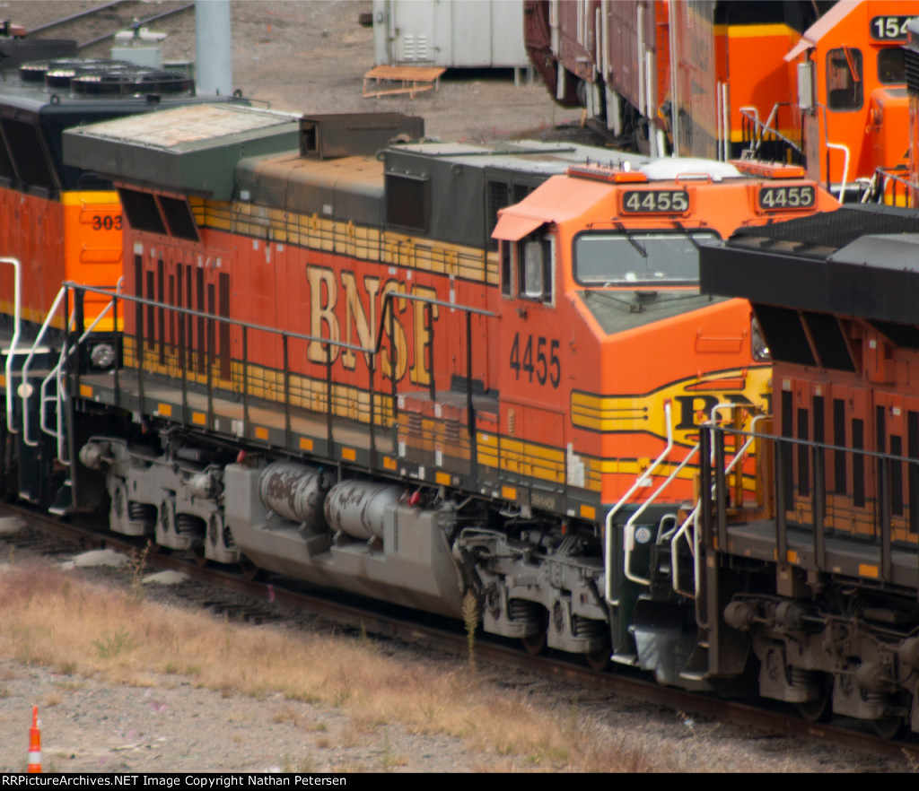 BNSF 4455